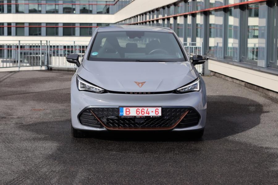 Grey Cupra Born 2022 in Riga, with an engine capacity of 0.00 L and mileage of 27 thousand km for 26980 €, photo 16 on AUTOMOTO.COM.LV