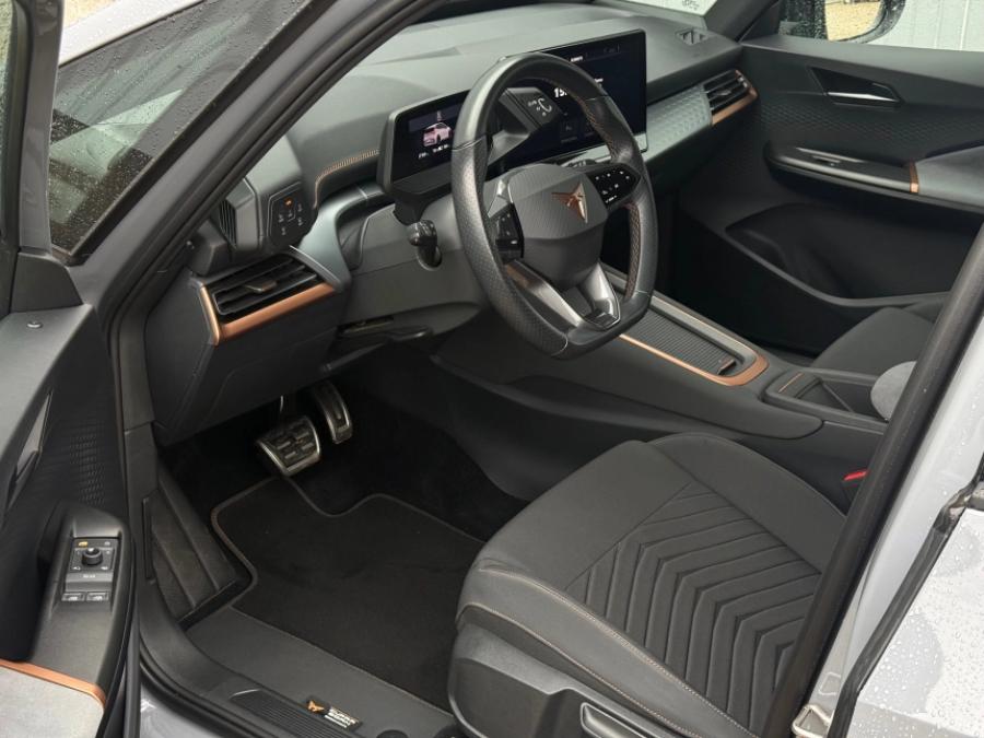 Grey Cupra Born 2022 in Riga, with an engine capacity of 0.00 L and mileage of 27 thousand km for 26980 €, photo 22 on AUTOMOTO.COM.LV