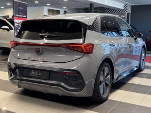Серый Cupra Born 2022 в Рига, объемом двигателя 0.00 л и пробегом 91 тыс. км за 21990 €, фото 4 на AUTOMOTO.COM.LV