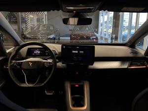 Серый Cupra Born 2022 в Рига, объемом двигателя 0.00 л и пробегом 91 тыс. км за 21990 €, фото 12 на AUTOMOTO.COM.LV