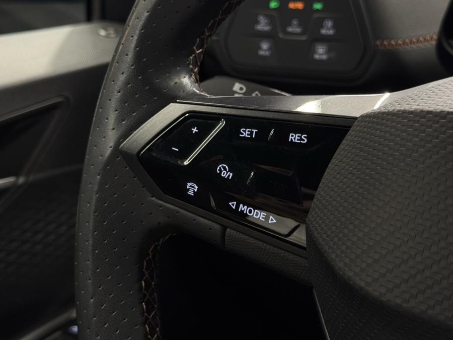 Серый Cupra Born 2022 в Рига, объемом двигателя 0.00 л и пробегом 91 тыс. км за 21990 €, фото 24 на AUTOMOTO.COM.LV