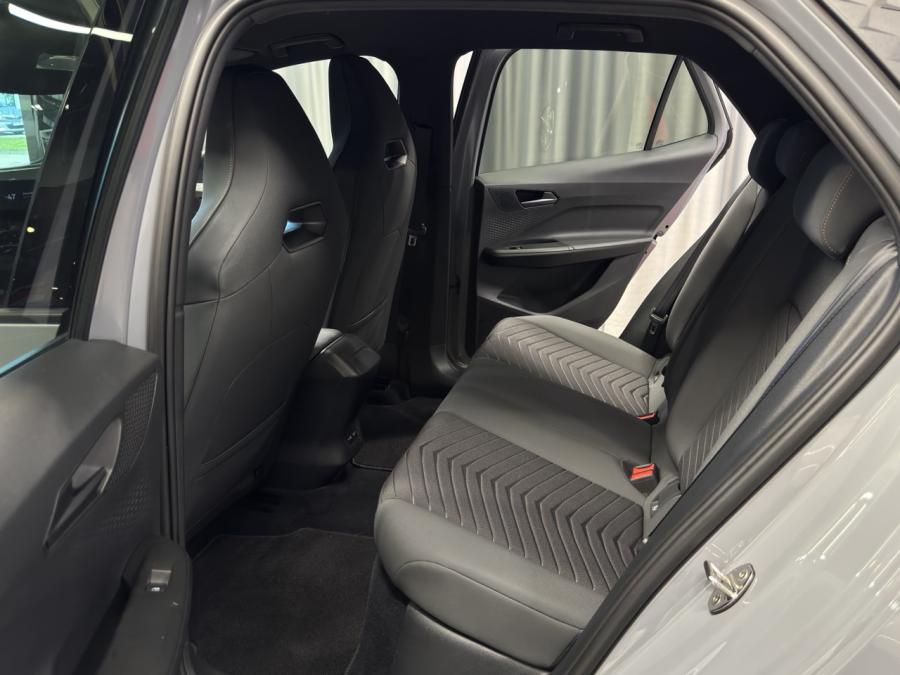 Серый Cupra Born 2022 в Рига, объемом двигателя 0.00 л и пробегом 91 тыс. км за 21990 €, фото 27 на AUTOMOTO.COM.LV