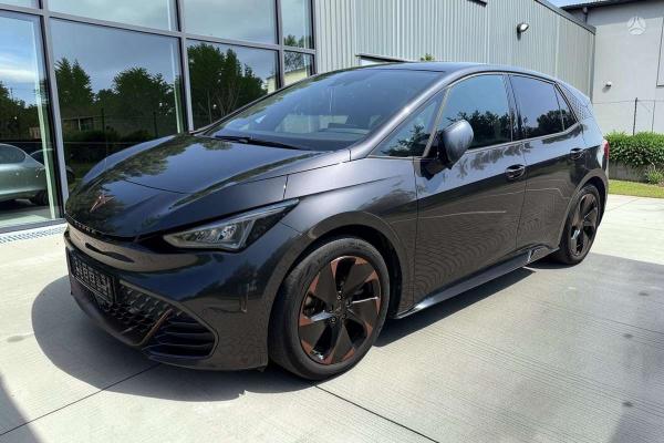 Pelēks Cupra Born 2022 Viļņa, ar dzinēja tilpumu 0.00 L un nobraukumu 61 tūkst. km par 23400 €, foto 1 vietnē AUTOMOTO.COM.LV