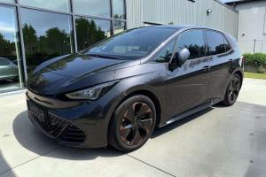 Pelēks Cupra Born 2022 Viļņa, ar dzinēja tilpumu 0.00 L un nobraukumu 61 tūkst. km par 23400 €, foto  vietnē AUTOMOTO.COM.LV