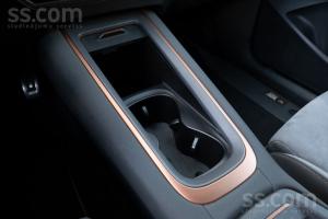 Pelēks Cupra Born 2022 Rīga, ar dzinēja tilpumu 0.00 L un nobraukumu 75 tūkst. km par 26950 €, foto 18 vietnē AUTOMOTO.COM.LV