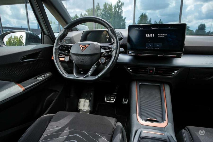 Серый Cupra Born 2022 в Мариямполе, объемом двигателя 0.00 л и пробегом 44 тыс. км за 22950 €, фото 18 на AUTOMOTO.COM.LV
