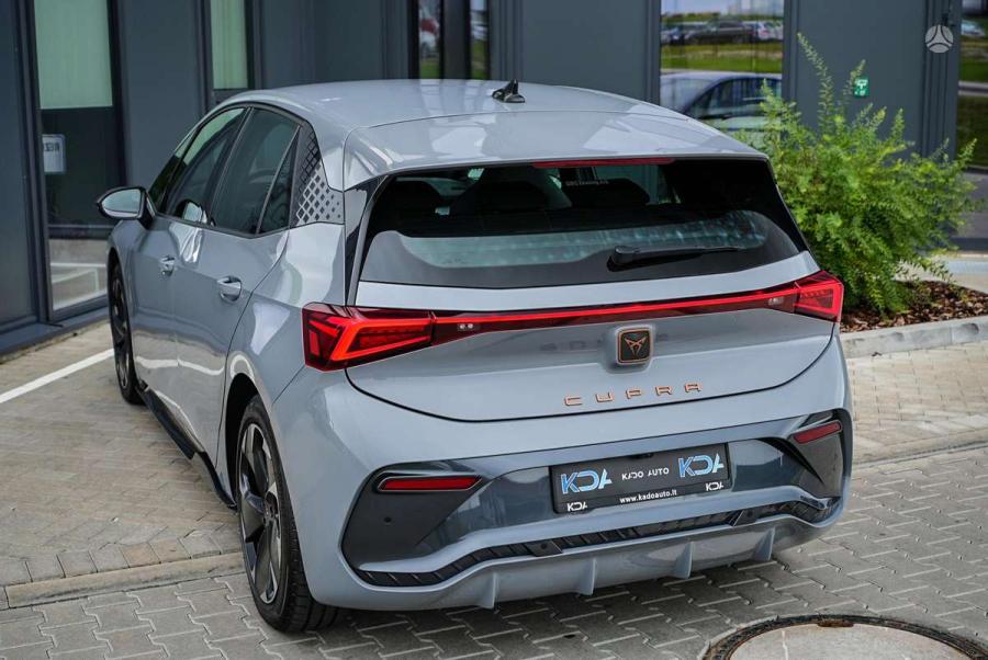 Grey Cupra Born 2022 in Kaunas, with an engine capacity of 0.00 L and mileage of 44 thousand km for 22950 €, photo 12 on AUTOMOTO.COM.LV