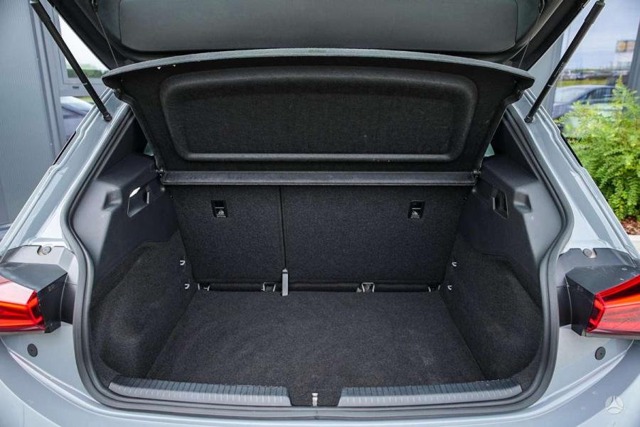 Grey Cupra Born 2022 in Kaunas, with an engine capacity of 0.00 L and mileage of 44 thousand km for 22950 €, photo 16 on AUTOMOTO.COM.LV