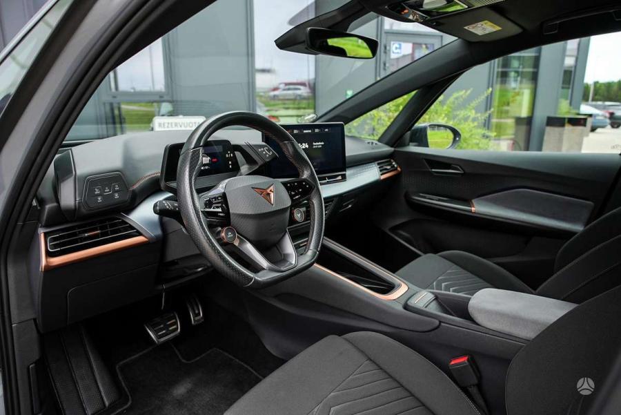 Grey Cupra Born 2022 in Kaunas, with an engine capacity of 0.00 L and mileage of 44 thousand km for 22950 €, photo 28 on AUTOMOTO.COM.LV