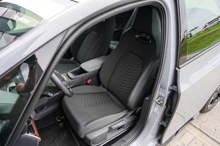 Grey Cupra Born 2022 in Kaunas, with an engine capacity of 0.00 L and mileage of 44 thousand km for 22950 €, photo 29 on AUTOMOTO.COM.LV