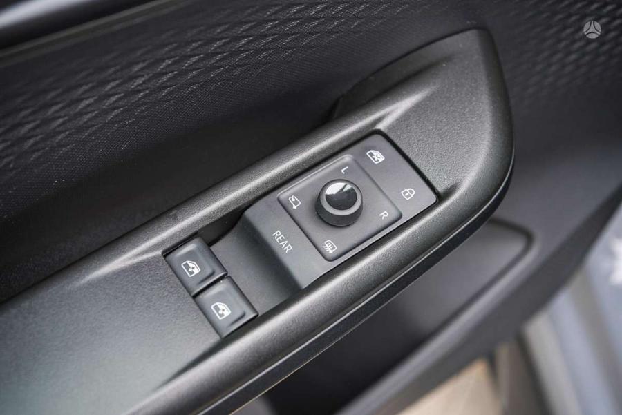 Grey Cupra Born 2022 in Kaunas, with an engine capacity of 0.00 L and mileage of 44 thousand km for 22950 €, photo 34 on AUTOMOTO.COM.LV