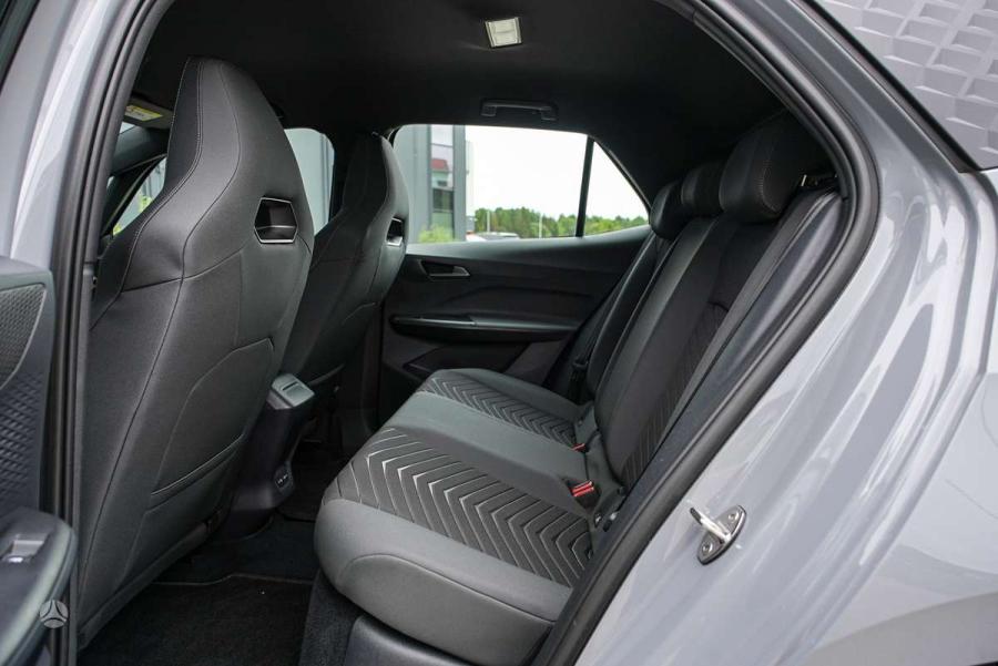 Grey Cupra Born 2022 in Kaunas, with an engine capacity of 0.00 L and mileage of 44 thousand km for 22950 €, photo 36 on AUTOMOTO.COM.LV