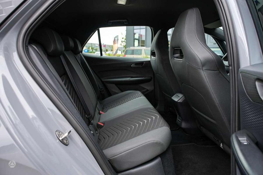 Grey Cupra Born 2022 in Kaunas, with an engine capacity of 0.00 L and mileage of 44 thousand km for 22950 €, photo 38 on AUTOMOTO.COM.LV