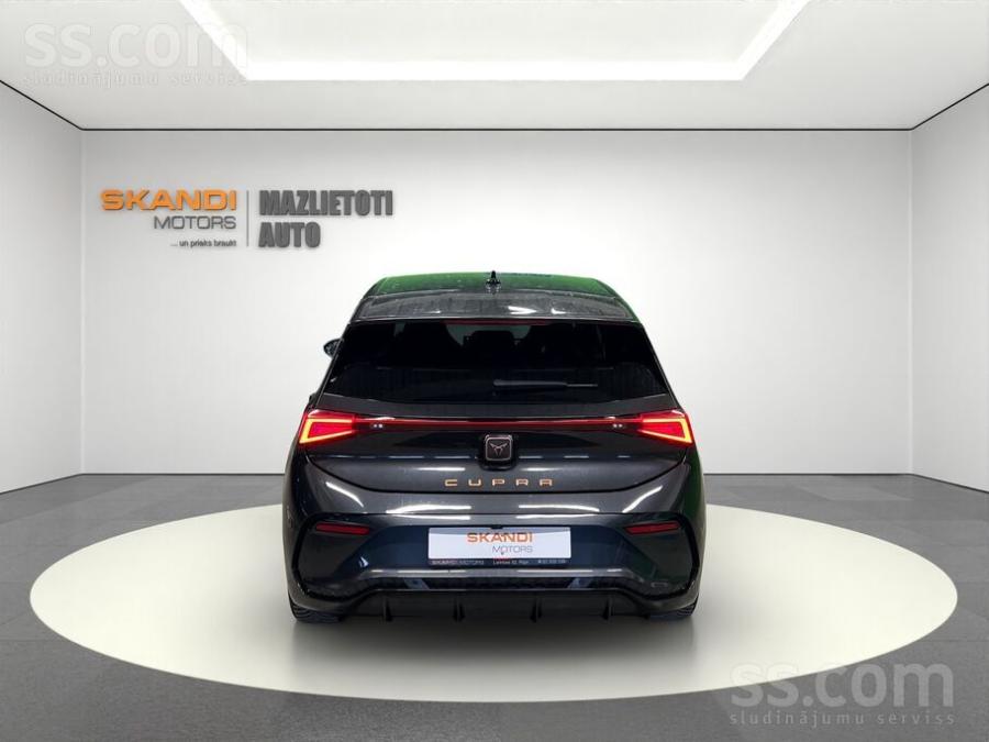 Серый Cupra Born 2022 в Рига, объемом двигателя 0.00 л и пробегом 52 тыс. км за 27490 €, фото 6 на AUTOMOTO.COM.LV