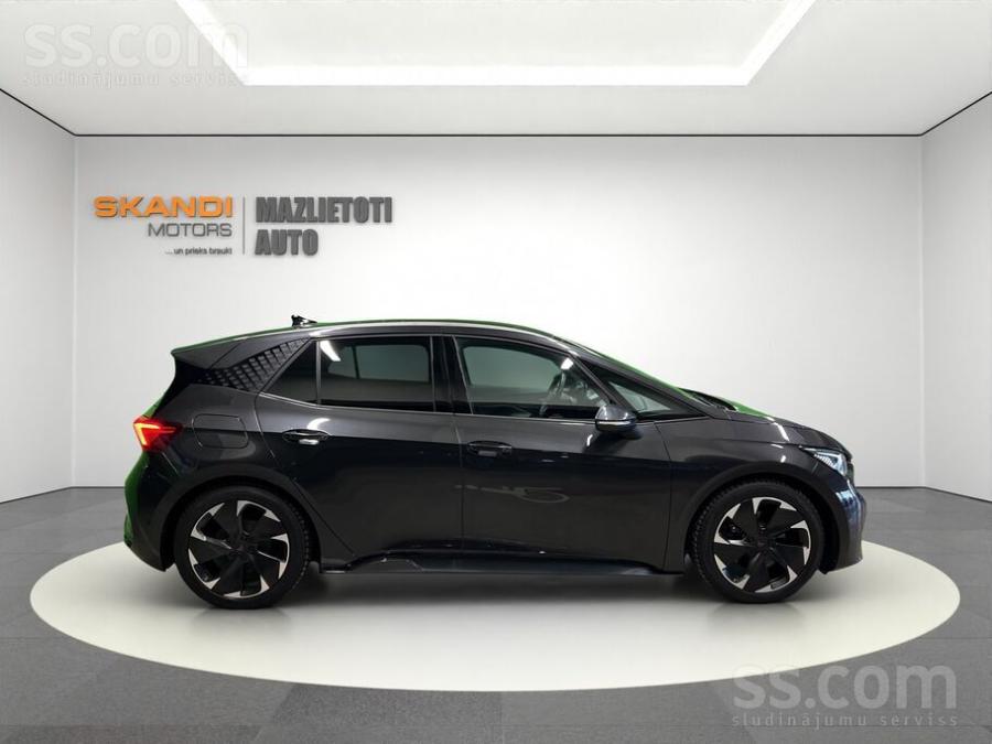 Серый Cupra Born 2022 в Рига, объемом двигателя 0.00 л и пробегом 52 тыс. км за 27490 €, фото 8 на AUTOMOTO.COM.LV