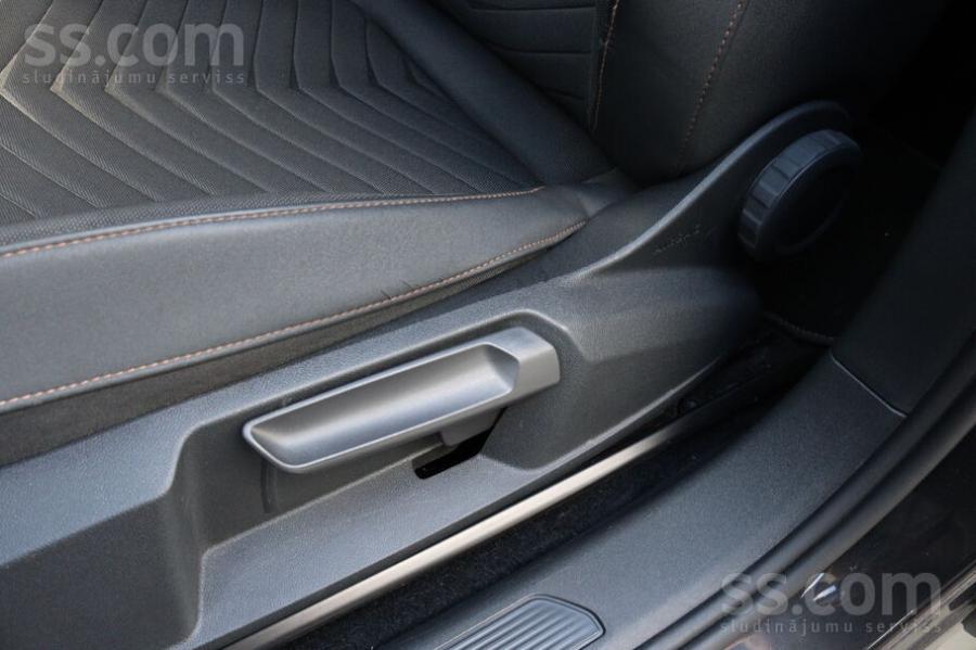 Grey Cupra Born 2022 in Riga, with an engine capacity of 0.00 L and mileage of 140 thousand km for 19490 €, photo 23 on AUTOMOTO.COM.LV