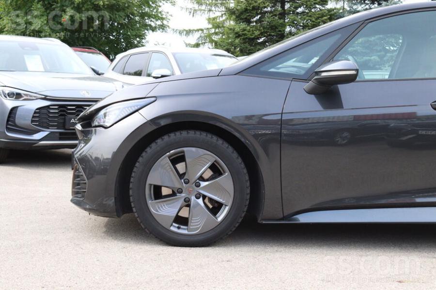 Grey Cupra Born 2022 in Riga, with an engine capacity of 0.00 L and mileage of 140 thousand km for 19490 €, photo 35 on AUTOMOTO.COM.LV