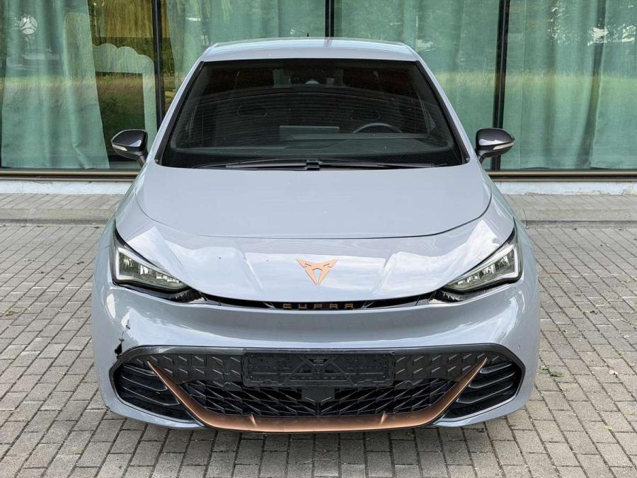 Серый Cupra Born 2022 в Каунас, объемом двигателя 0.00 л и пробегом 170 тыс. км за 17787 €, фото 3 на AUTOMOTO.COM.LV