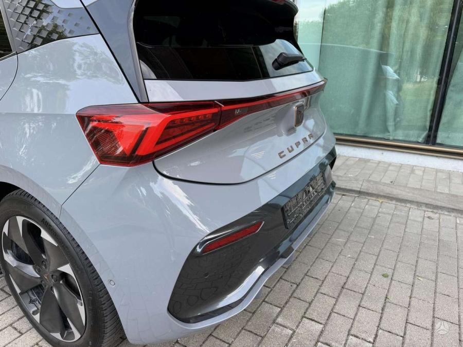 Серый Cupra Born 2022 в Каунас, объемом двигателя 0.00 л и пробегом 170 тыс. км за 17787 €, фото 19 на AUTOMOTO.COM.LV