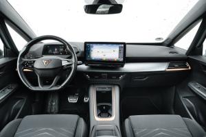 Серый Cupra Born 2022 в Рига, объемом двигателя 0.00 л и пробегом 92 тыс. км за 24500 €, фото 27 на AUTOMOTO.COM.LV