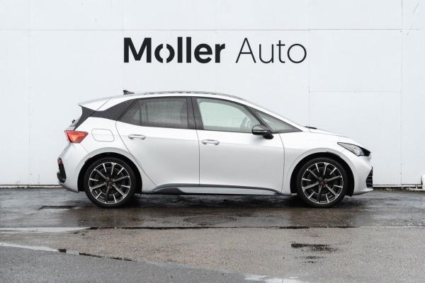 Серый Cupra Born 2022 в Рига, объемом двигателя 0.00 л и пробегом 92 тыс. км за 24500 €, фото 6 на AUTOMOTO.COM.LV