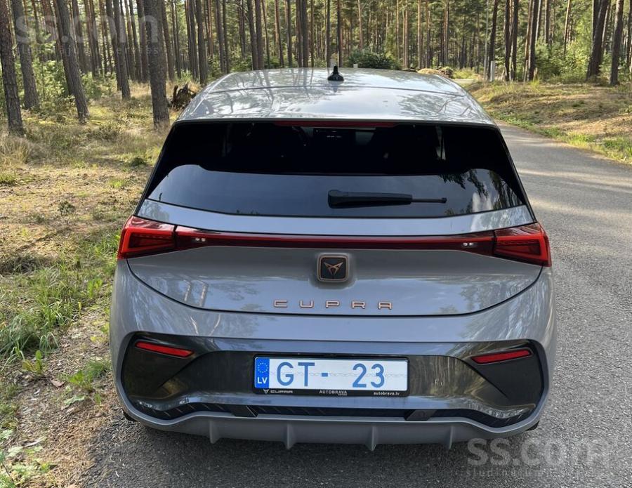 Grey Cupra Born 2022 in Riga, with an engine capacity of 0.00 L and mileage of 77 thousand km for 22400 €, photo 7 on AUTOMOTO.COM.LV