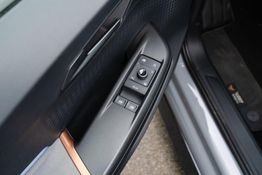 Pelēks Cupra Born 2022 Rīga, ar dzinēja tilpumu 0.00 L un nobraukumu 45 tūkst. km par 26800 €, foto 10 vietnē AUTOMOTO.COM.LV