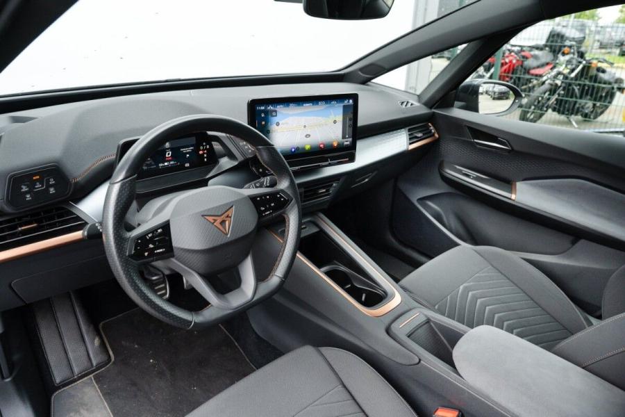 Pelēks Cupra Born 2022 Rīga, ar dzinēja tilpumu 0.00 L un nobraukumu 45 tūkst. km par 26800 €, foto 23 vietnē AUTOMOTO.COM.LV