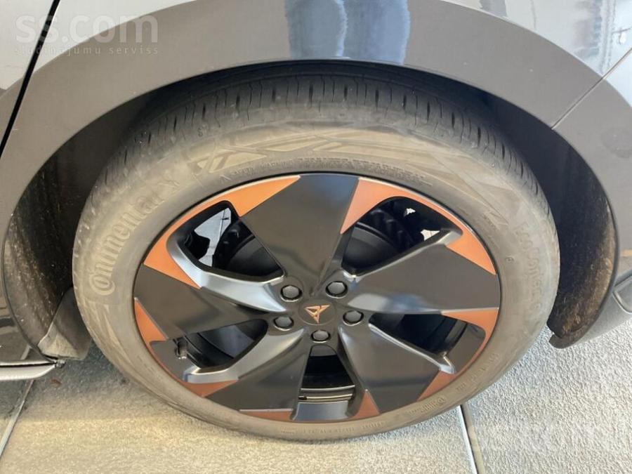Серый Cupra Born 2022 в Рига, объемом двигателя 0.00 л и пробегом 94 тыс. км за 21900 €, фото 12 на AUTOMOTO.COM.LV