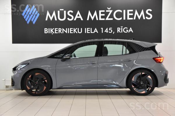 Серый Cupra Born 2022 в Рига, объемом двигателя 0.00 л и пробегом 38 тыс. км за 26990 €, фото 6 на AUTOMOTO.COM.LV