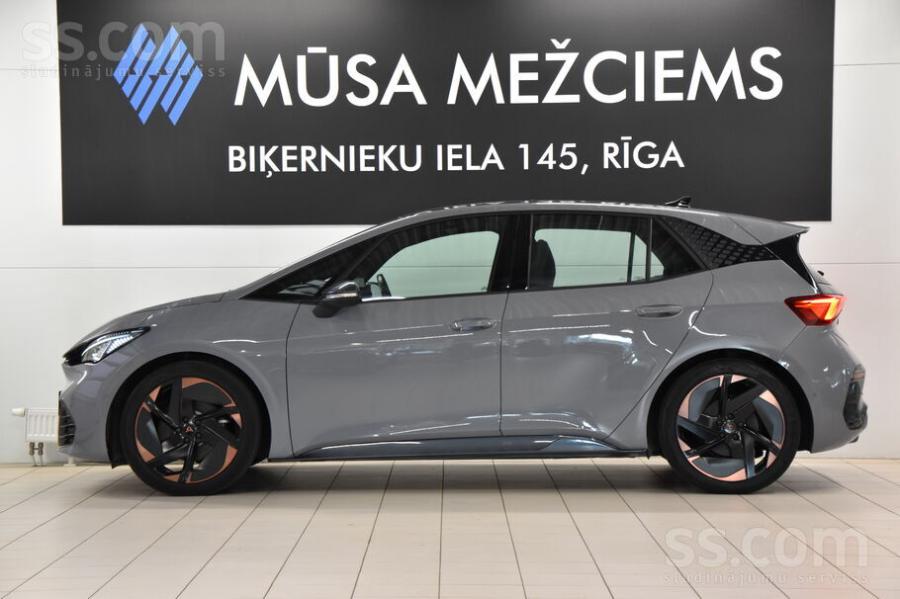 Серый Cupra Born 2022 в Рига, объемом двигателя 0.00 л и пробегом 38 тыс. км за 26990 €, фото 6 на AUTOMOTO.COM.LV