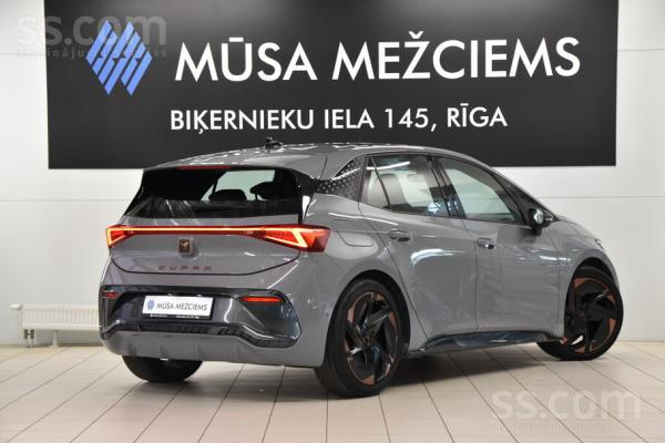 Серый Cupra Born 2022 в Рига, объемом двигателя 0.00 л и пробегом 38 тыс. км за 26990 €, фото 7 на AUTOMOTO.COM.LV