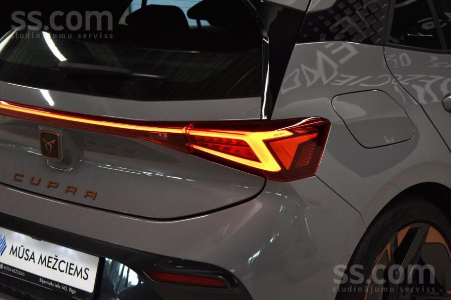 Серый Cupra Born 2022 в Рига, объемом двигателя 0.00 л и пробегом 38 тыс. км за 26990 €, фото 10 на AUTOMOTO.COM.LV