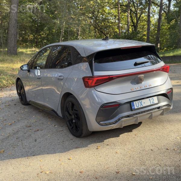 Серый Cupra Born 2022 в Рига, объемом двигателя 0.00 л и пробегом 82 тыс. км за 21500 €, фото 5 на AUTOMOTO.COM.LV