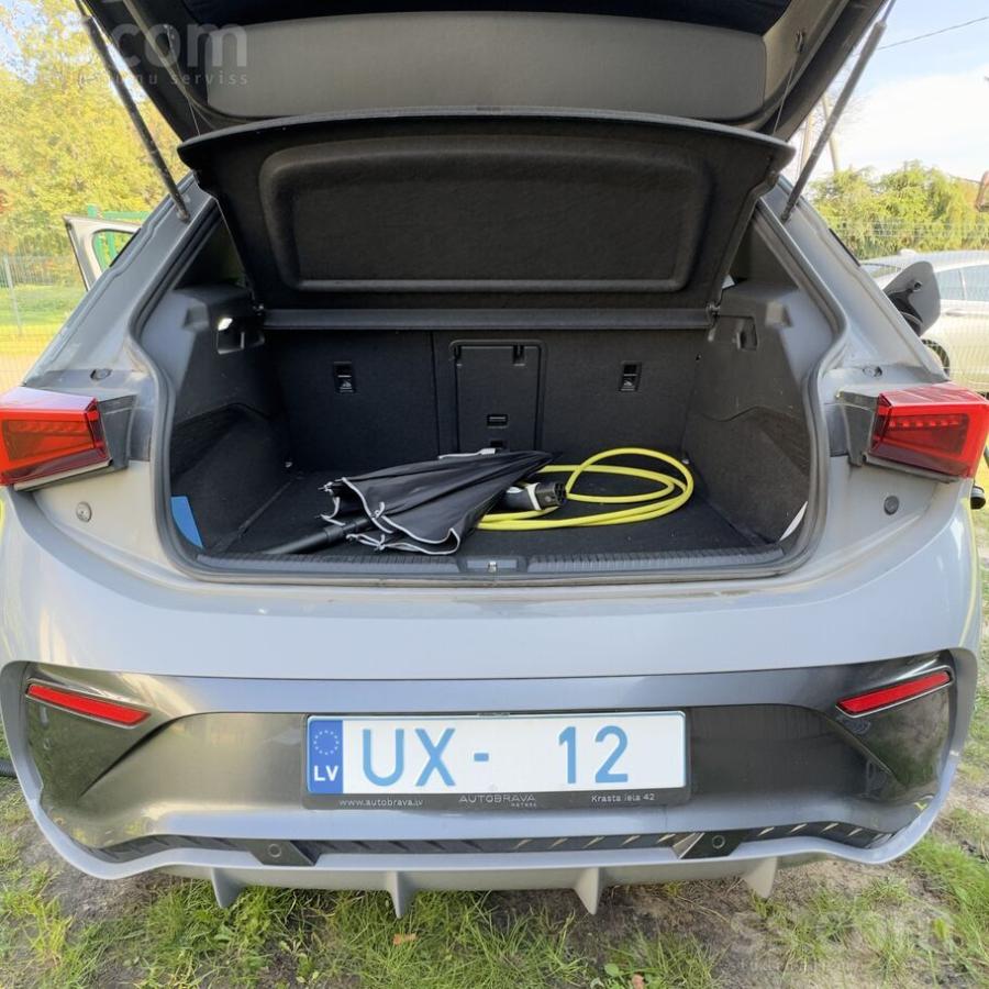 Pelēks Cupra Born 2022 Rīga, ar dzinēja tilpumu 0.00 L un nobraukumu 82 tūkst. km par 21500 €, foto 13 vietnē AUTOMOTO.COM.LV