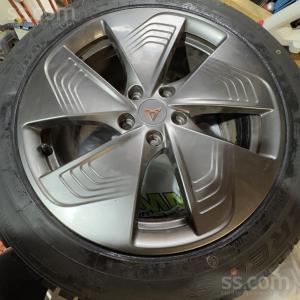 Pelēks Cupra Born 2022 Rīga, ar dzinēja tilpumu 0.00 L un nobraukumu 82 tūkst. km par 21500 €, foto 22 vietnē AUTOMOTO.COM.LV