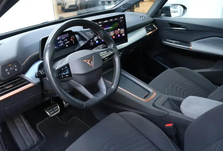 Grey Cupra Born 2022 in Riga, with an engine capacity of 0.00 L and mileage of 140 thousand km for 18890 €, photo 5 on AUTOMOTO.COM.LV