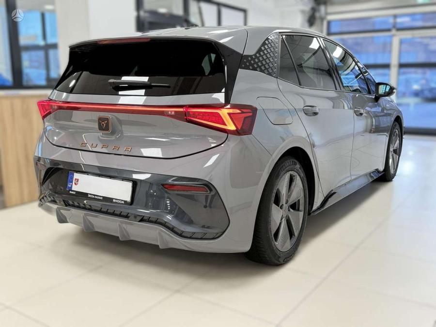 Pelēks Cupra Born 2023 Kauņa, ar dzinēja tilpumu 0.00 L un nobraukumu 15 tūkst. km par 23300 €, foto 5 vietnē AUTOMOTO.COM.LV