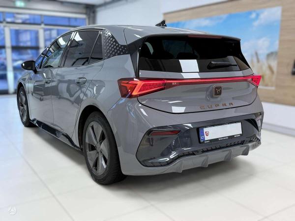 Серый Cupra Born 2023 в Каунас, объемом двигателя 0.00 л и пробегом 15 тыс. км за 23300 €, фото 6 на AUTOMOTO.COM.LV