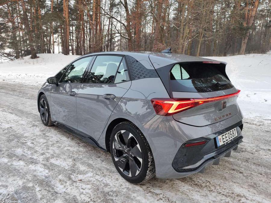 Серый Cupra Born 2023 в Каунас, объемом двигателя 0.00 л и пробегом 20 тыс. км за 24000 €, фото 8 на AUTOMOTO.COM.LV