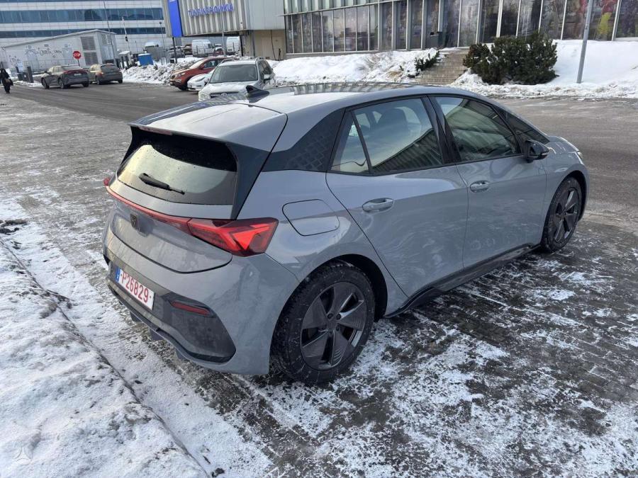 Grey Cupra Born 2023 in Vilnius, with an engine capacity of 0.00 L and mileage of 58 thousand km for 21999 €, photo 3 on AUTOMOTO.COM.LV