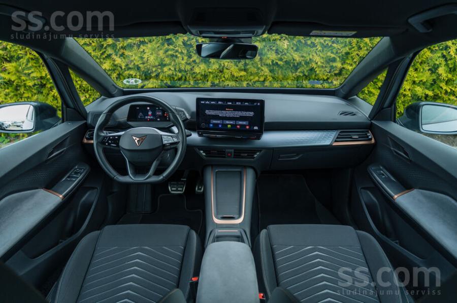 Pelēks Cupra Born 2023 Rīga, ar dzinēja tilpumu 0.00 L un nobraukumu 30 tūkst. km par 29990 €, foto 16 vietnē AUTOMOTO.COM.LV