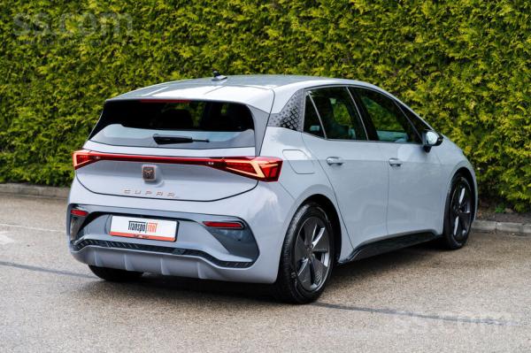 Серый Cupra Born 2023 в Рига, объемом двигателя 0.00 л и пробегом 30 тыс. км за 29990 €, фото 5 на AUTOMOTO.COM.LV