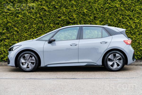 Серый Cupra Born 2023 в Рига, объемом двигателя 0.00 л и пробегом 30 тыс. км за 29990 €, фото 9 на AUTOMOTO.COM.LV