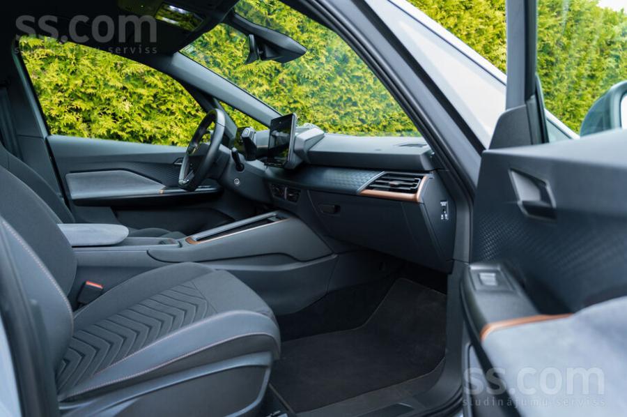 Серый Cupra Born 2023 в Рига, объемом двигателя 0.00 л и пробегом 30 тыс. км за 29990 €, фото 13 на AUTOMOTO.COM.LV