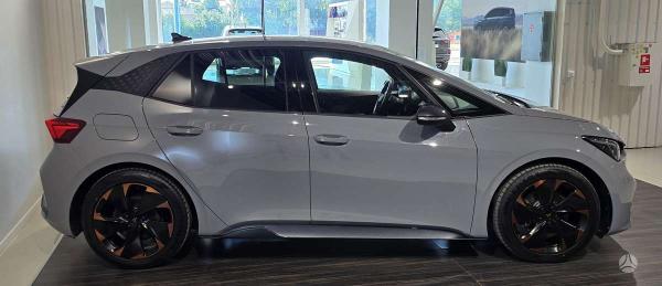 Серый Cupra Born 2023 в Шяуляй, объемом двигателя 0.00 л и пробегом 46 тыс. км за 24500 €, фото 3 на AUTOMOTO.COM.LV