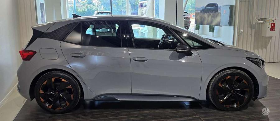 Pelēks Cupra Born 2023 Šauļi, ar dzinēja tilpumu 0.00 L un nobraukumu 46 tūkst. km par 24500 €, foto 4 vietnē AUTOMOTO.COM.LV