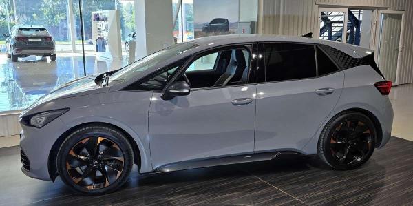 Серый Cupra Born 2023 в Шяуляй, объемом двигателя 0.00 л и пробегом 46 тыс. км за 24500 €, фото 4 на AUTOMOTO.COM.LV