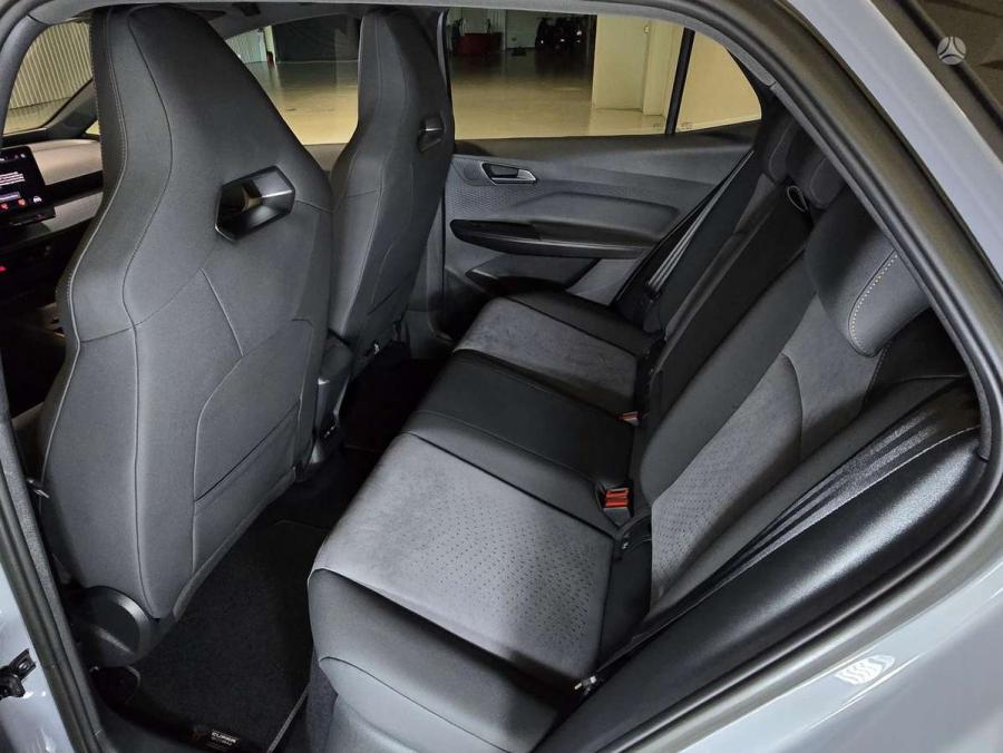 Pelēks Cupra Born 2023 Šauļi, ar dzinēja tilpumu 0.00 L un nobraukumu 46 tūkst. km par 24500 €, foto 27 vietnē AUTOMOTO.COM.LV