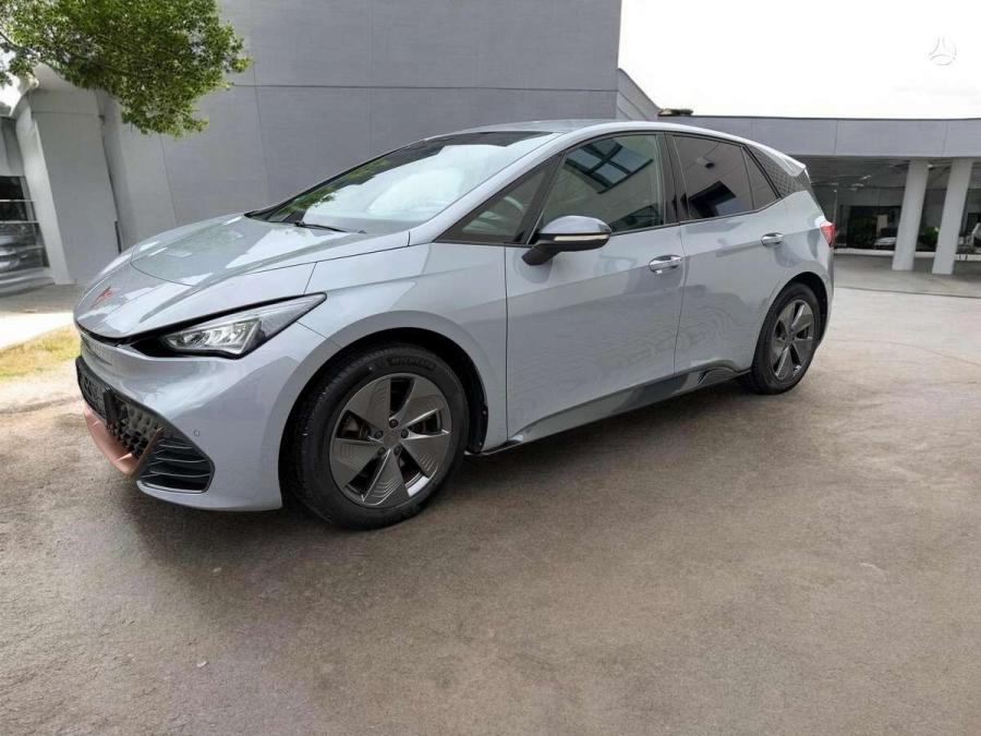 Pelēks Cupra Born 2023 Viļņa, ar dzinēja tilpumu 0.00 L un nobraukumu 69 tūkst. km par 23300 €, foto 1 vietnē AUTOMOTO.COM.LV
